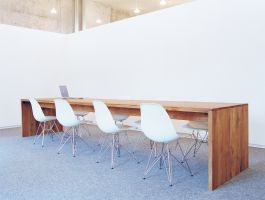 DE ZAAK Design en Advies - e15 Tafel Ponte